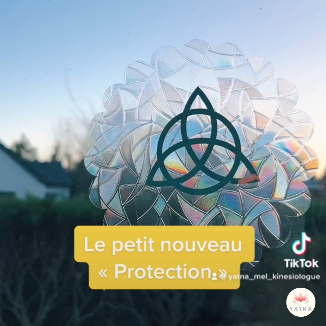 Suncatcher "Protection" | Mélanie Stainier | YATNA